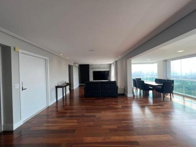 Apartamento de 181 m² com 3 suítes a venda, vista USP