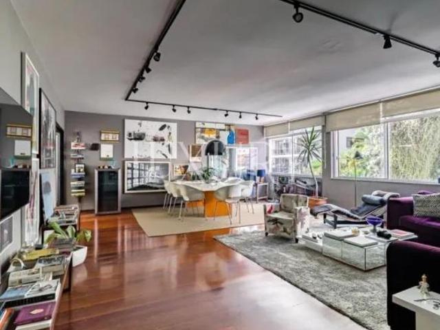 Apartamento de 186 m² com 3 Dormitórios e 2 Suítes no Jardim América