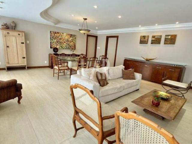 Apartamento de 200 m², 4 quartos, 2 suítes, e 2 vagas Santa Lúcia