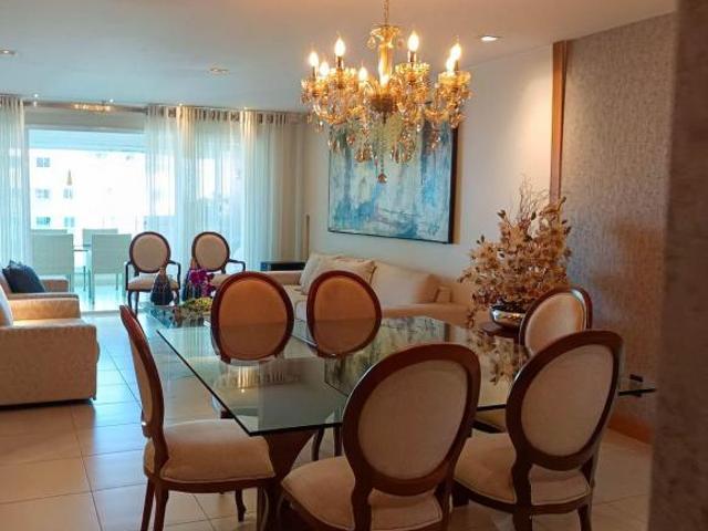 Apartamento de 190 m² com 4 quartos em venda em Aguas Sul