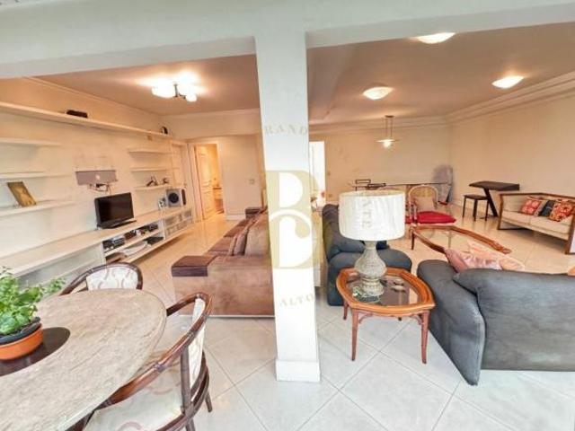 Apartamento de 190 metros a venda no Campo Belo