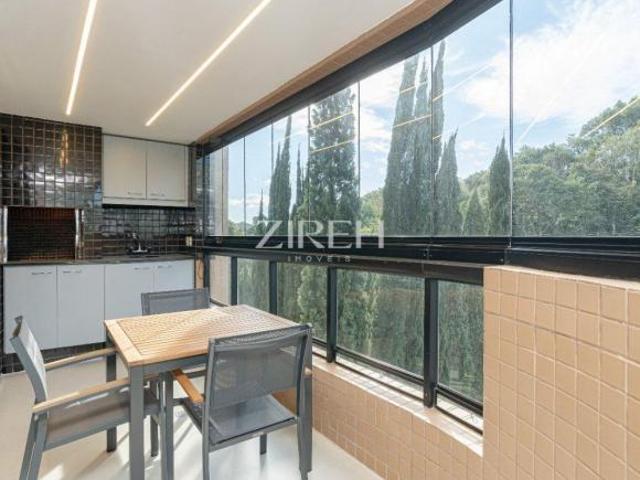 Apartamento de 192m² no Ecoville com 3 suítes, churrasqueira, 3 vagas e lazer completo e Face Norte