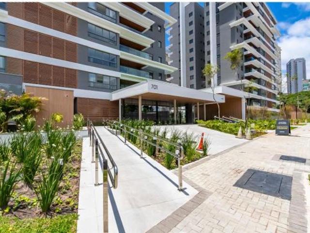 Apartamento de 193 m² com 3 quartos à venda no Ecoville