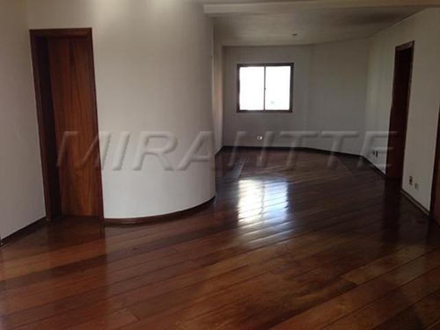 Apartamento de 193m² com 3 quartos