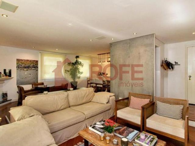 Apartamento de 197m² com 4 suítes na melhor localização do Itaim