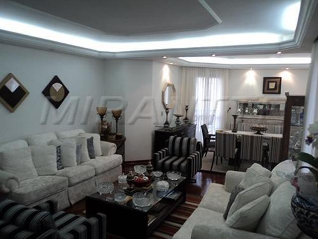 Apartamento de 198m² com 4 quartos