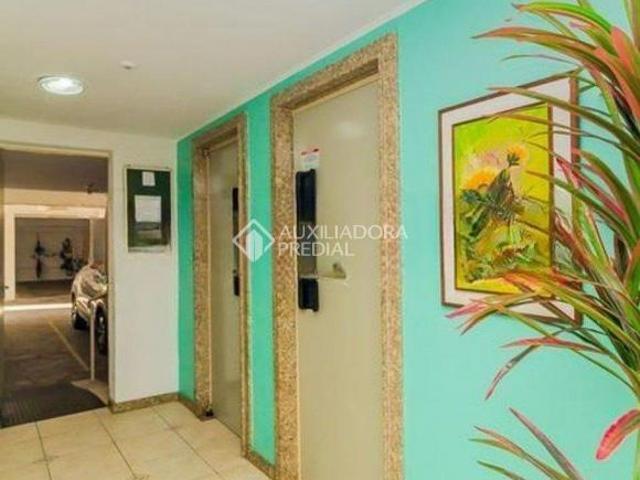 Apartamento de 1 dormit, elevador, alugado, estacionamento ao lado