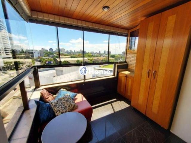 Apartamento de 1 dormitório, 1 vaga e elevador no bairro Boa Vista