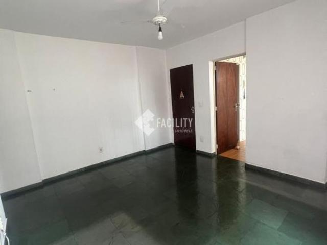Apartamento de 1 dormitório 2 banheiros e vaga de garagem a venda