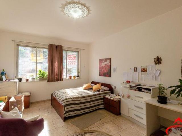 Apartamento de 1 Dormitório com Dependência de Empregada no bairro Petrópolis