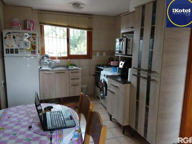 Apartamento de 1 dormitório com vaga de garagem escriturada na Rua Lopo Gonçalve
