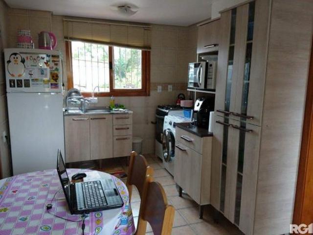 Apartamento de 1 dormitório com vaga de garagem escriturada na Rua Lopo Gonçalves