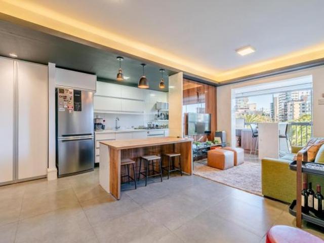 Apartamento de 1 dormitório á venda em Três Figueiras, Porto Alegre