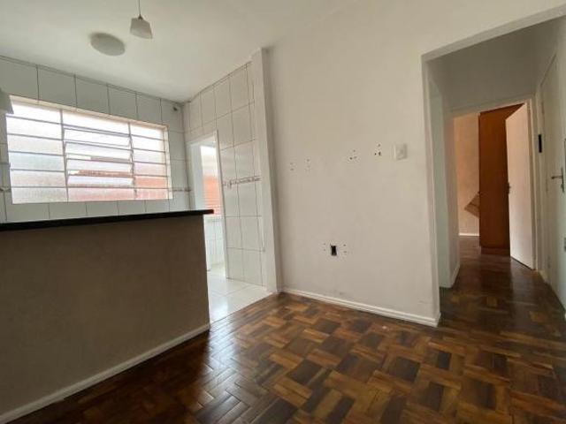 Apartamento de 1 dormitório á venda no Bairro Menino Deus