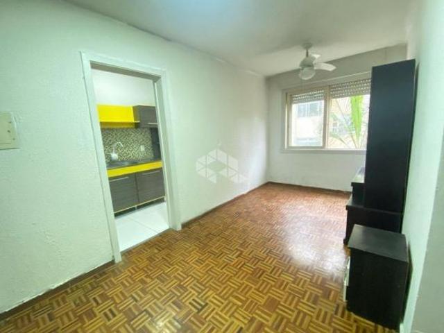 Apartamento de 1 dormitório amplo, sala 2 ambientes, condominio com ipiscina, quiosques e churrasque