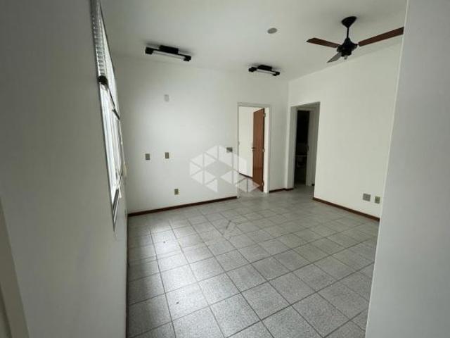 Apartamento de 1 dormitório, bairro Santa Cecília
