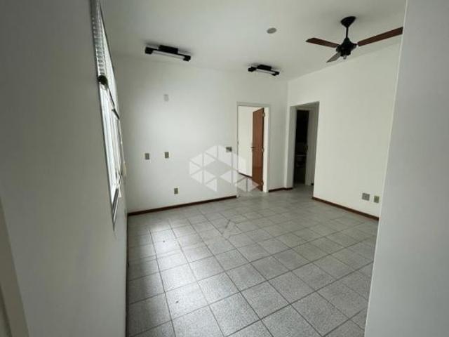 Apartamento de 1 dormitório, bairro Santa Cecília