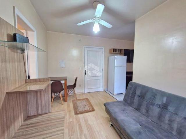 Apartamento de 1 dormitório e 1 vaga de garagem, no bairro Humaitá, em Porto Alegre