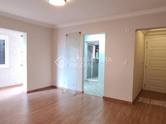 APARTAMENTO DE 1 DORMITÓRIO, EM CANELA COM PÁTIO