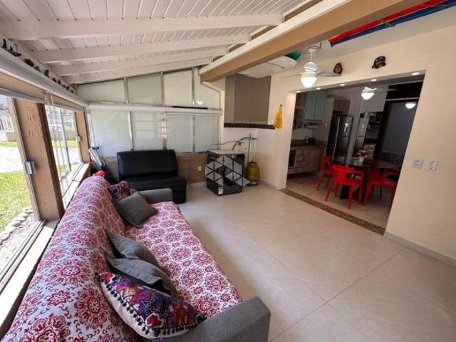 Apartamento de 1 dormitório, mobiliado e climatizado box/vaga de garagem em Capão Novo