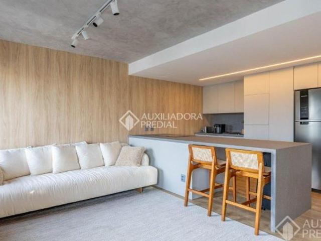 Apartamento de 1 dormitorio no bairro auxiliadora com 1 vaga