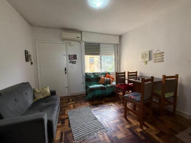 Apartamento de 1 dormitório, no bairro Humaitá, em Porto Alegre
