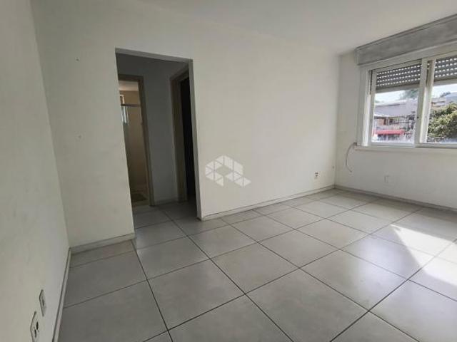 Apartamento de 1 dormitório na Ângelo Crivellaro com vaga de garagem
