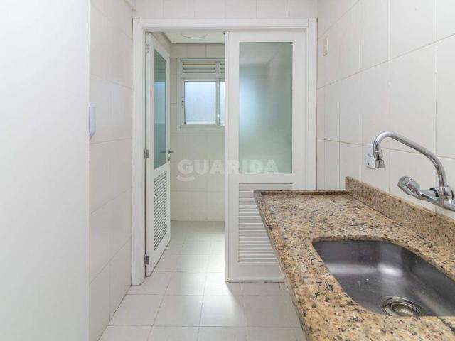 Apartamento de 1 dormitório suíte no bairro Cidade Baixa, com VAGA COD: 5616