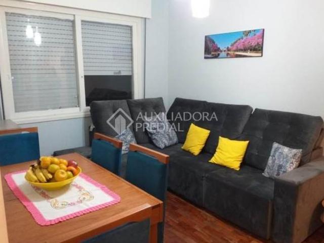 Apartamento de 1 dormitório reformado na Cidade Baixa