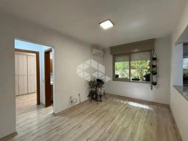 Apartamento de 1 dormitório totalmente reformado e semi mobiliado 5 min da PUC