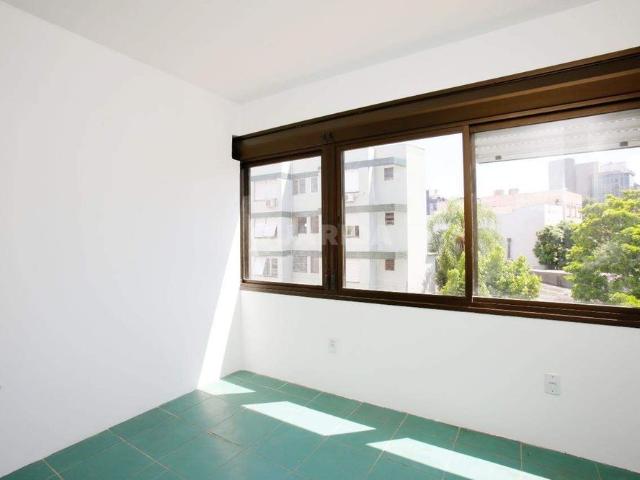 Apartamento de 1 dormitórios no bairro Cidade Baixa. COD: 18024