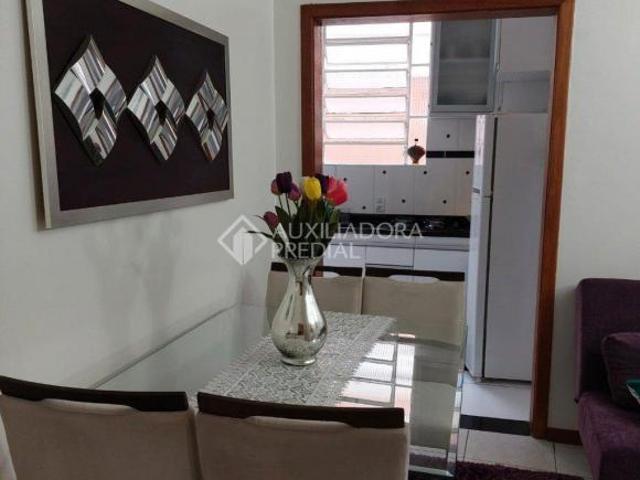 Apartamento de 1 dormitórios todo mobiliado