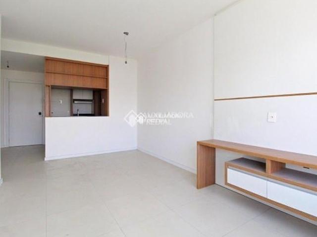 Apartamento de 1 quarto 1 suíte e 1 vaga à venda no bairro Teresópolis em Porto Alegre