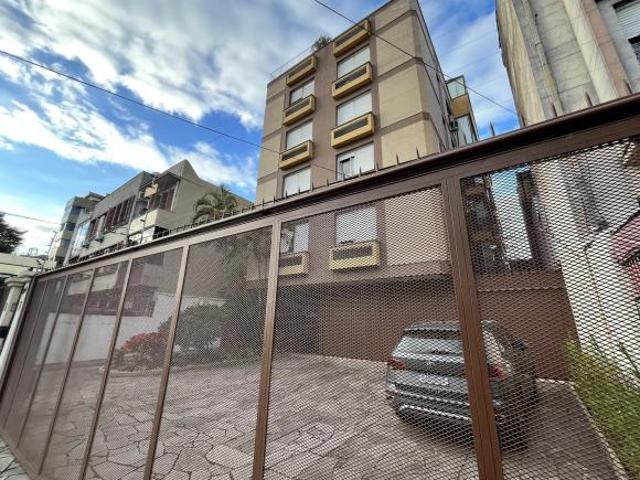 Apartamento de 1 quarto, 2 sacadas e 1 vaga de garagem no bairro Farroupilha POA