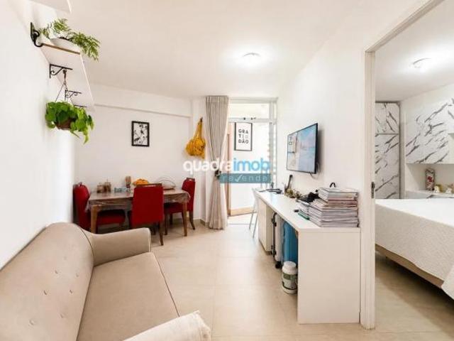 Apartamento de 1 Quarto à Venda no Green Park, em Águas Claras com Varanda e Lazer