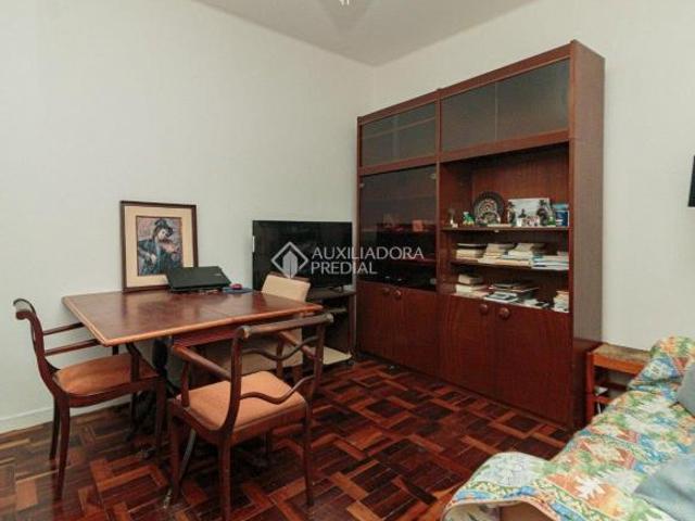 Apartamento de 1 quarto, com 35 m² privativos no bairro Auxiliadora em Porto Alegre!