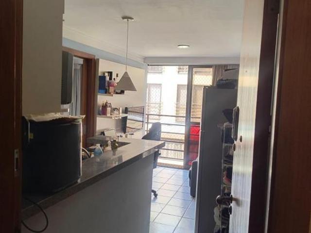 Apartamento de 1 Quarto com Elevador e Garagem