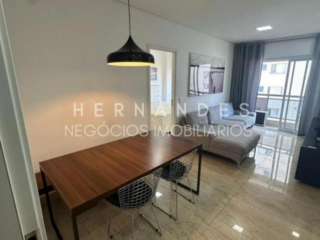 Apartamento de 1 quarto com suíte em Alphaville 49m², 2 salas e vaga de garagem