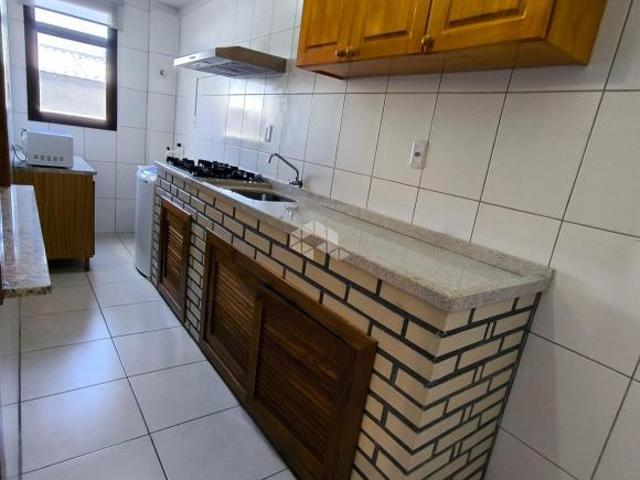 Apartamento de 1 quarto com vaga de garagem semi mobiliado à venda no centro de Santa Maria