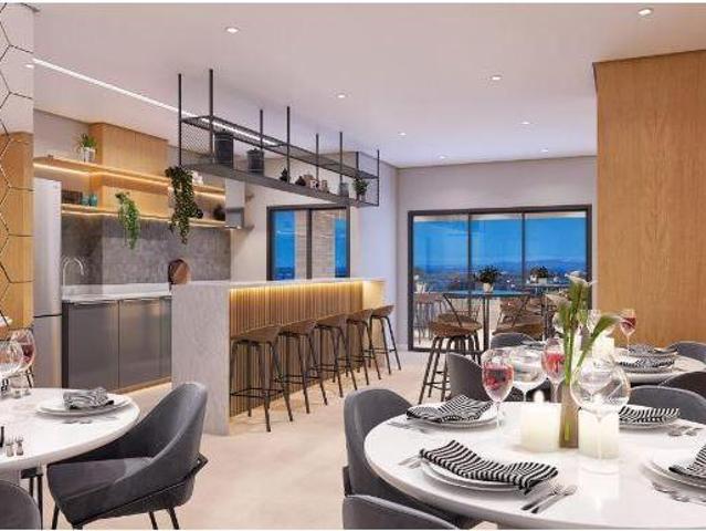 Apartamento de 1 quartos frente mar
