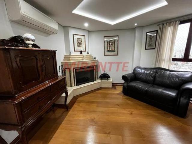 Apartamento de 200m² com 4 quartos
