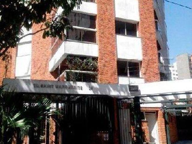 Apartamento de 200m² com 4 quartos