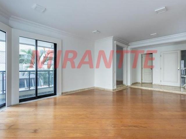 Apartamento de 200m² com 3 quartos