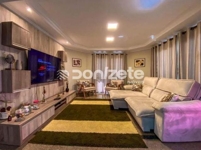 Apartamento de 202 m² com 3 suítes, 5 vagas e varanda – Frente, Jardim Santo André