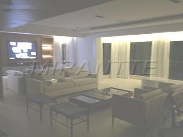 Apartamento de 205m² com 3 quartos