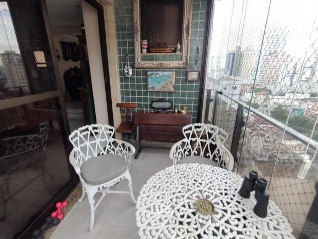 Apartamento de 208m² com 4 Dormitórios na Quadra da Praia do Embaré – Santos/SP