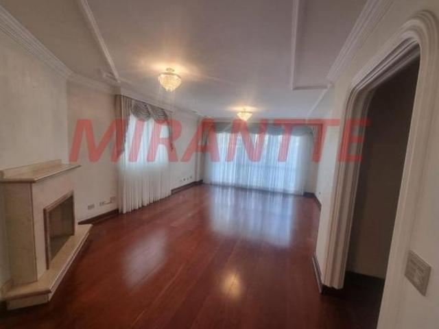 Apartamento de 210m² com 4 quartos