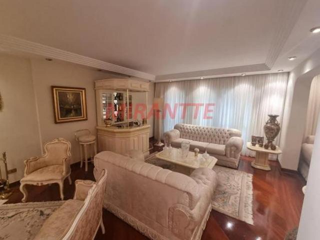 Apartamento de 210m² com 3 quartos