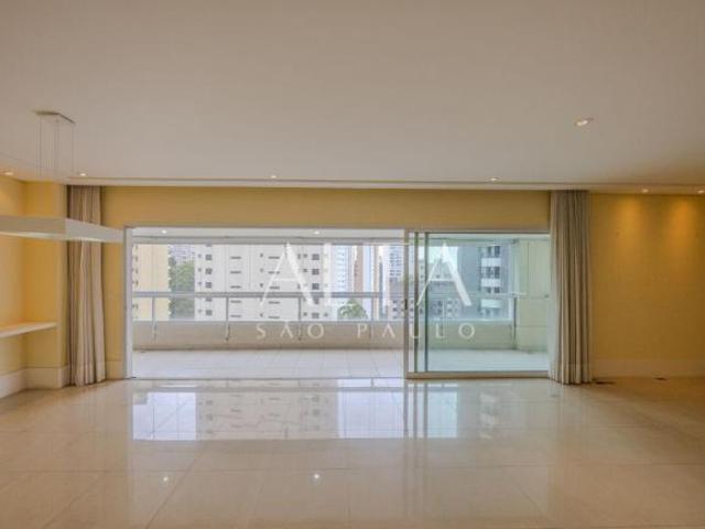 Apartamento de 211m² À VENDA com 4 dormitórios, 3 vagas, conforto e tranquilidade na Vila Andrade