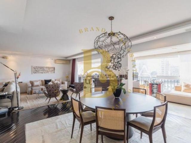 Apartamento de 212 m², com 3 suítes, 04 vagas e lazer no bairro Vila Nova Conceição